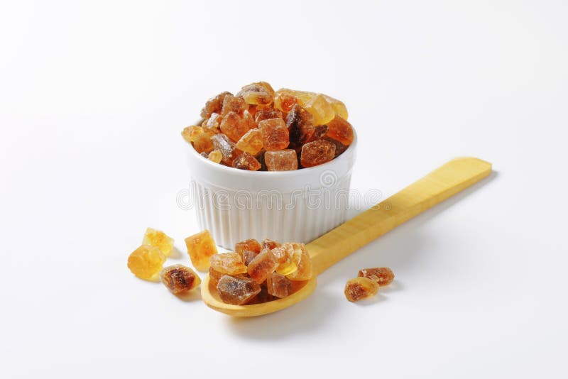 Bruna råsocker kristaller arkivfoto. Bild av sten, kristaller - 48953174