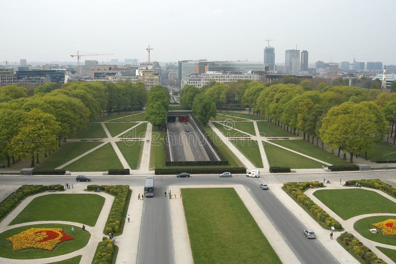 Brussels: Parc Du Cinquantenaire Stock Photo - Image of parc, building ...