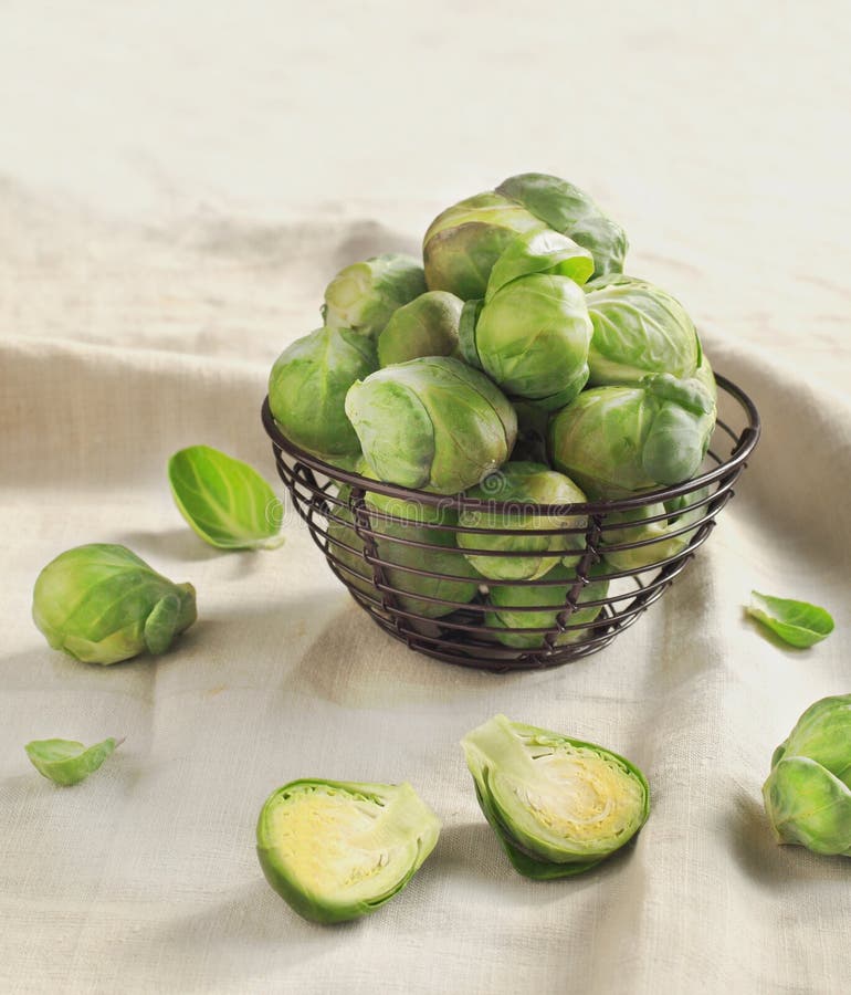 Brussels Sprouts in a Basket Stock Image - Image of napkin, sprout ...