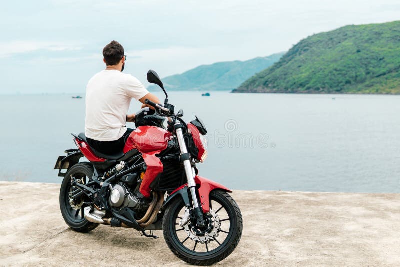 Indian Motorcycle editorial photography. Image of goingspeeding - 66324107