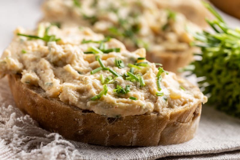 Bryndza Spread with Red Pepper, Garlic and Chives. Bread with Cheese ...