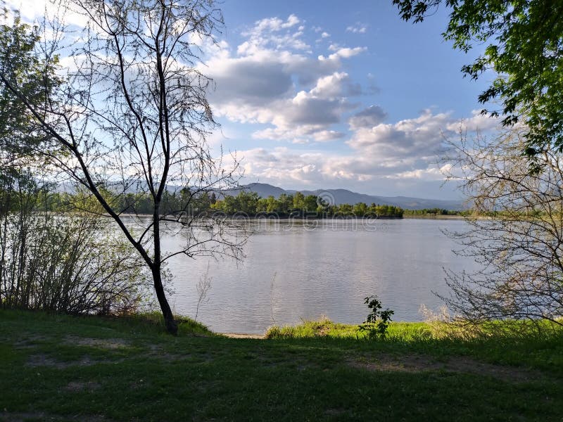 Brzeg Rzeki Park, Kamloops BC Obraz Stock - Obraz złożonej z nadrzecze ...