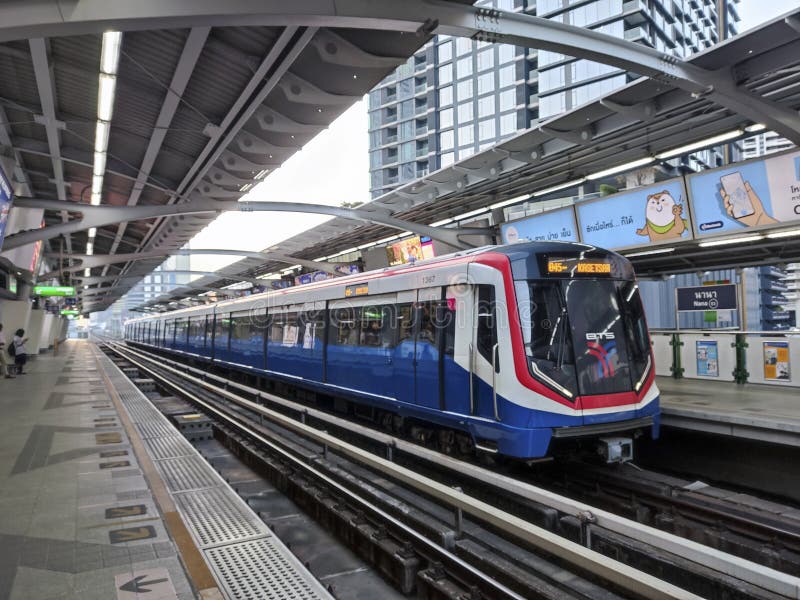 BTS Sky Train Approaches the Station Platform in Bangkok Editorial ...