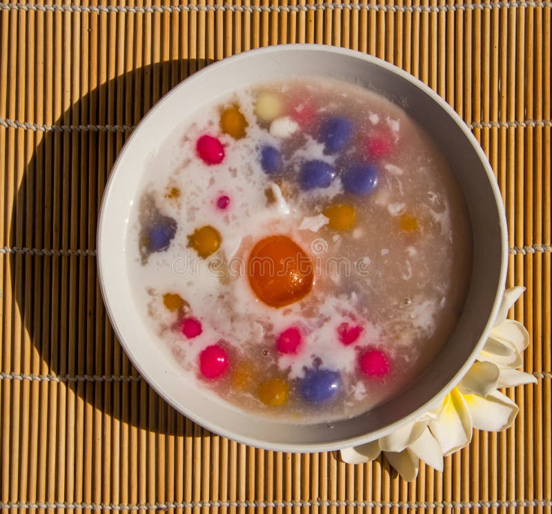 Bualoy, Thai Dessert. Rice Ball in Coconut Milk Stock Image - Image of ...