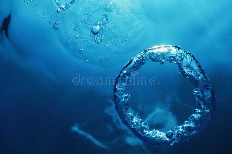 Bubble Ring Underwater, Ring Stock Photo - Image of deep, dive: 322382044