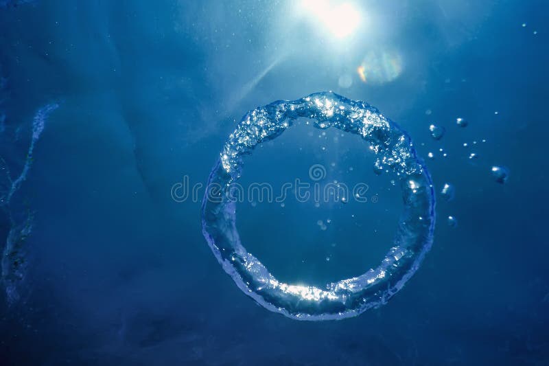 Bubble Ring Underwater Ascends Stock Image - Image of aquatic, dive ...