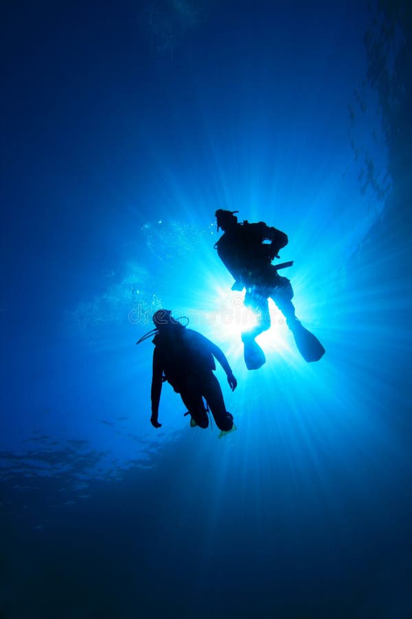 Buceo con escafandra imagen de archivo. Imagen de océano - 13210465