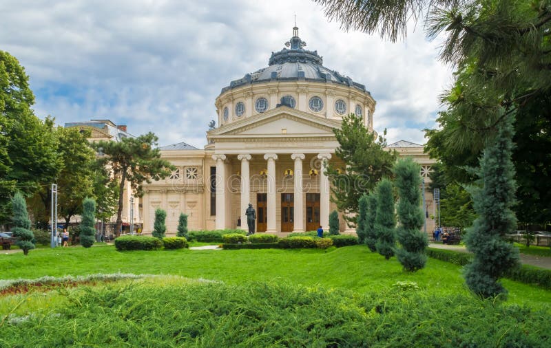 The Bucharest Atheneum stock image. Image of environment - 121408955