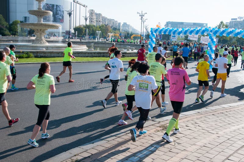 Bucharest marathon runners editorial photo. Image of inflated - 71796091