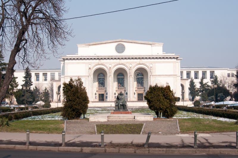 Bucharest Opera House Curtain Stock Image - Image of hall, beautiful ...