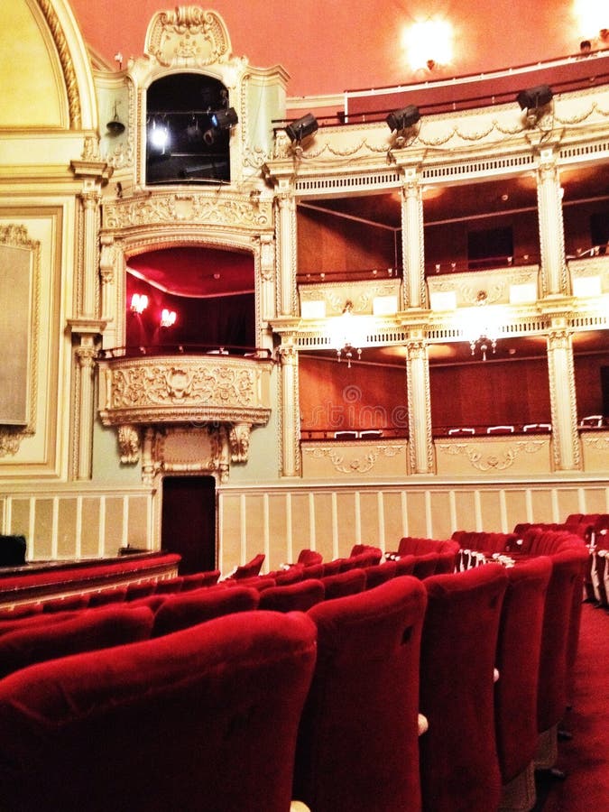 Bucharest Opera House Curtain Stock Image - Image of hall, beautiful ...