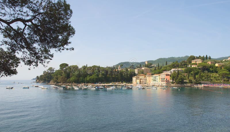 Bucht Sans Michele Di Pagana - Rapallo Stockfoto - Bild von strand ...