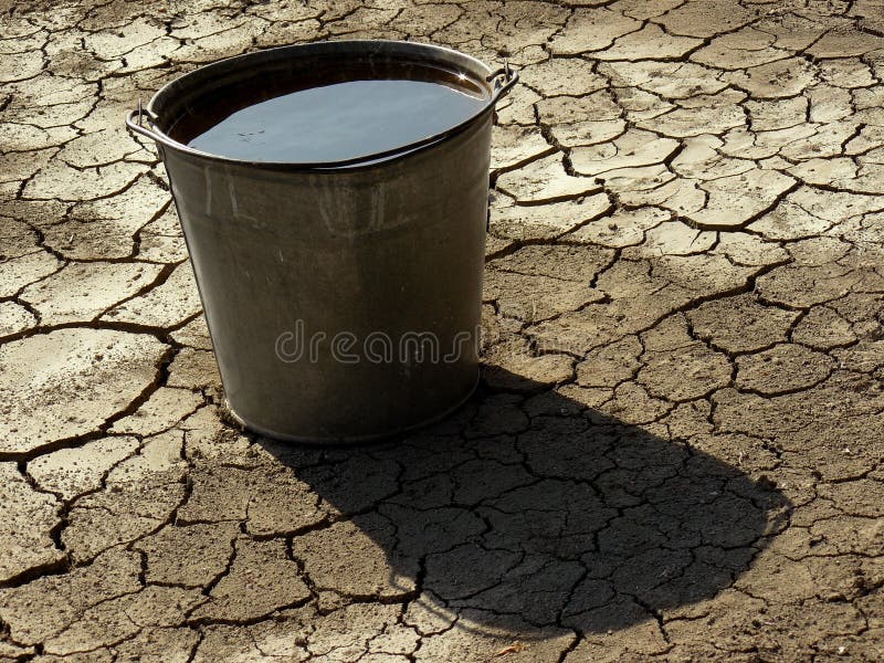 Bucket full of water stock image. Image of metal, reflection - 44932999
