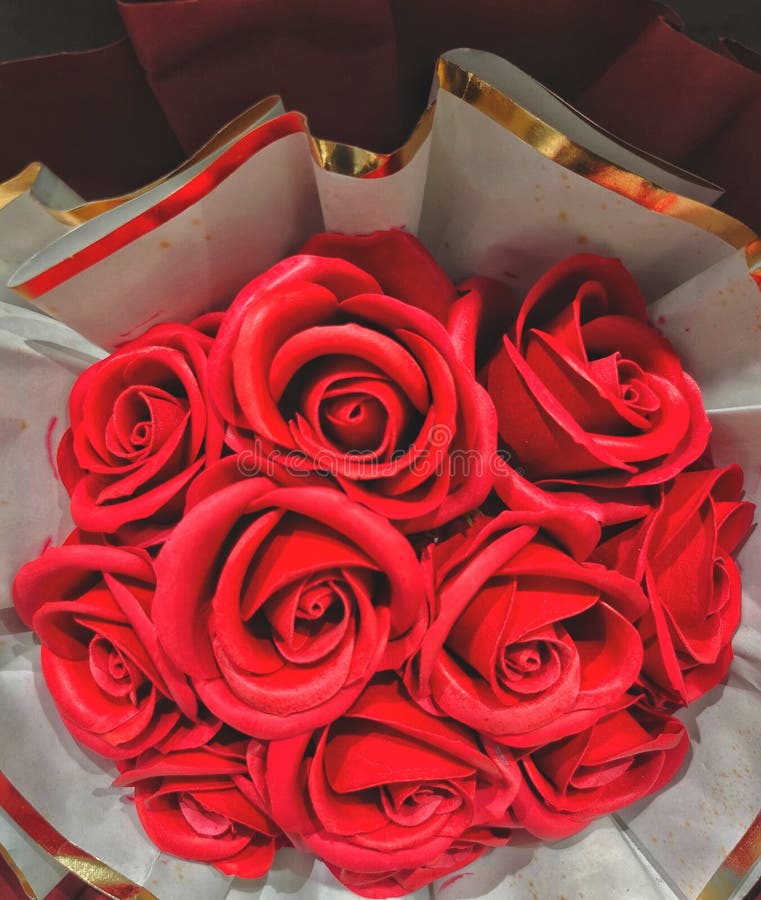 A Bucket of Red Roses at a Wedding Stock Image - Image of roses, plant ...