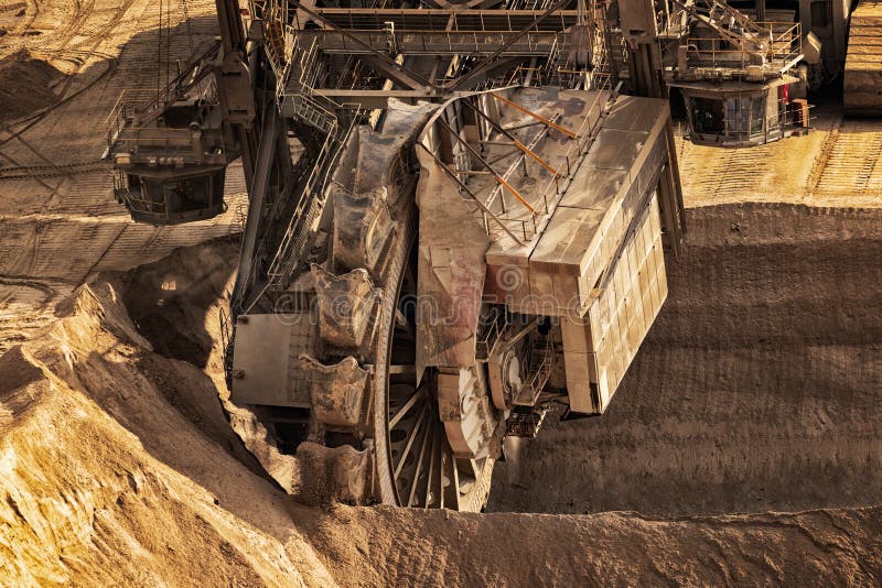 Bucket Wheel Excavator Mining Stock Image - Image of germany, excavator ...