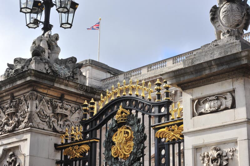 Buckingham Palace gate stock image. Image of visit, great - 103541903