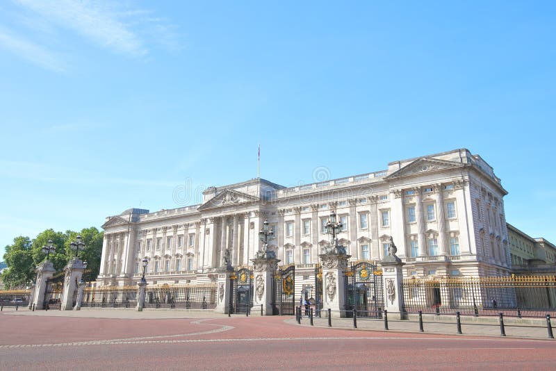 Buckingham Palace Historical Building London UK Editorial Image - Image ...