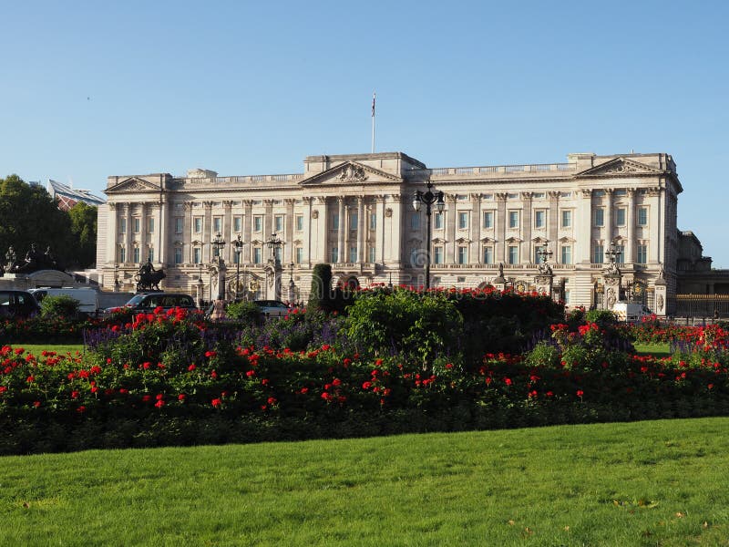 Buckingham Palace in London Stock Image - Image of buckingham, king ...