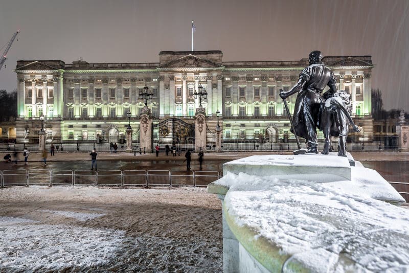Buckingham Palace in Snow Night, London Stock Image - Image of ...