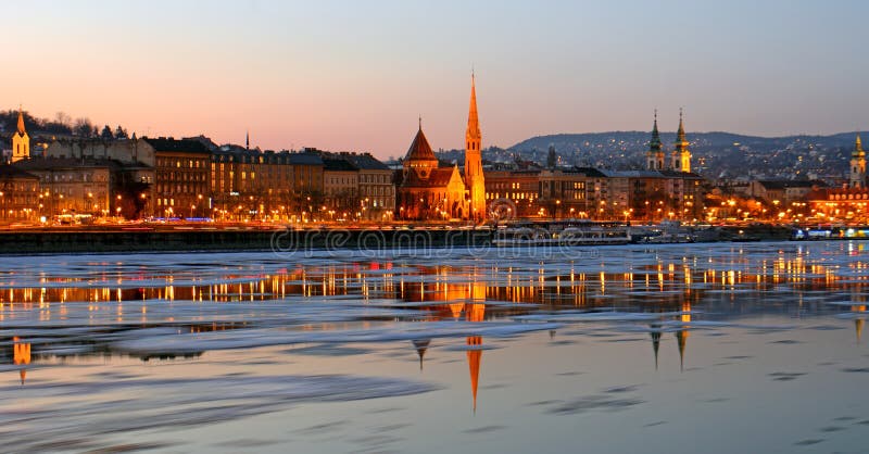 Buda Side at Sunset Over the Icy Danube River, Budapest, Hungary ...