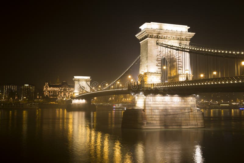 Budapest Chain Bridge at Night Editorial Photo - Image of suspension ...