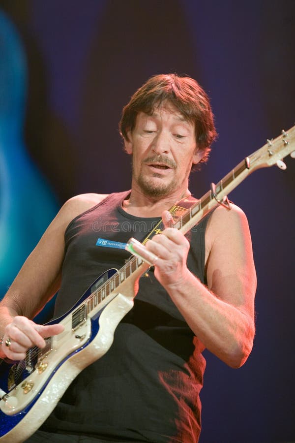 BUDAPEST: Chris Rea Executa Fotografia Editorial - Imagem de famoso ...