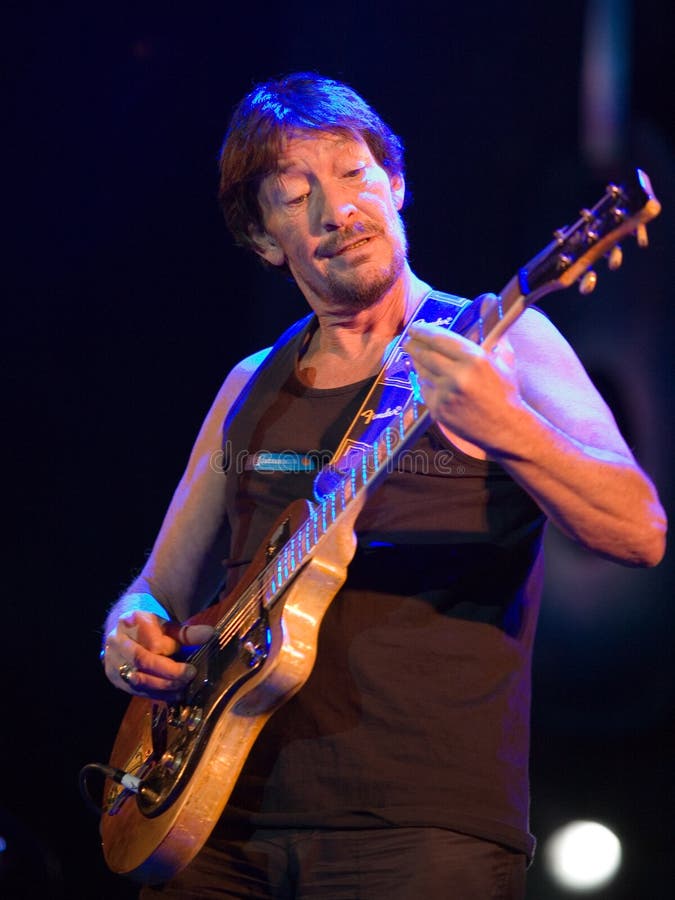 BUDAPEST: Chris Rea Performs Editorial Photography - Image of concert ...