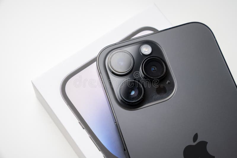 612 Iphone 14 Pro Max Camera Pictures Stock Photos - Free & Royalty ...