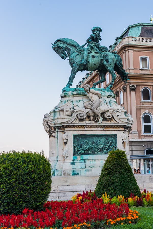 Statue of Buda Castle. editorial stock photo. Image of danube - 184515838