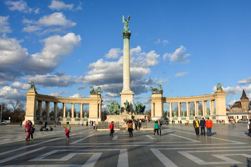 Crowded square in Budapest editorial stock photo. Image of shadows ...