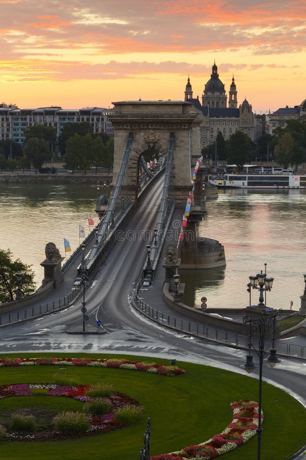 Budapest editorial stock image. Image of morning, danube - 99339899