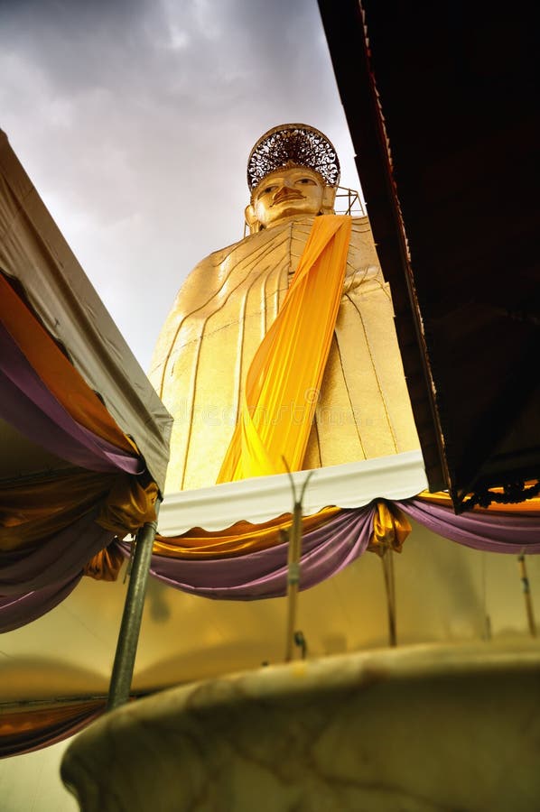 118 Gold Stick Figure Stock Photos - Free & Royalty-Free Stock Photos ...