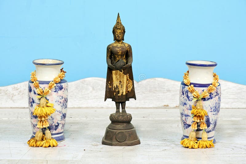Buddha statue, antique. stock photo. Image of oriental - 91091334