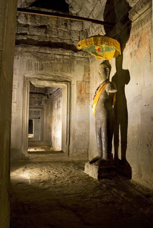 Statue Des Heidnischen Gottes Moloch Molech am Eingang Des Kolosseums ...