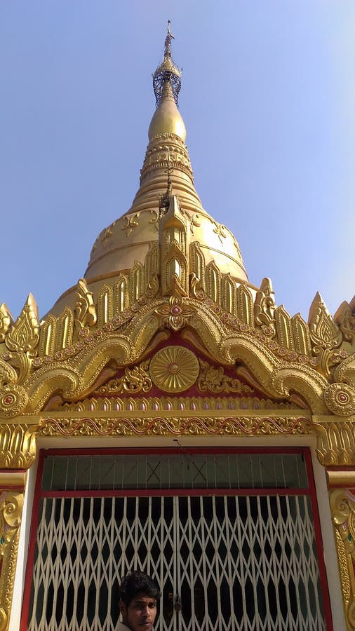 Buddha Temple editorial image. Image of kushinagar, golden - 134014500