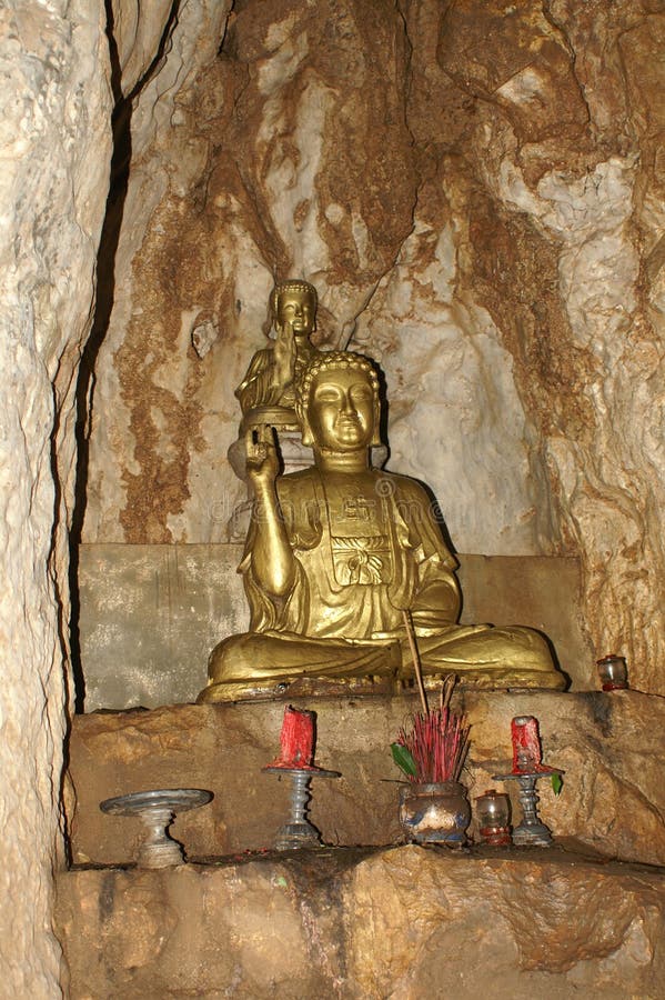 Buddhas in Ngu Hanh Son Cave Stock Photo - Image of travelling, marble ...