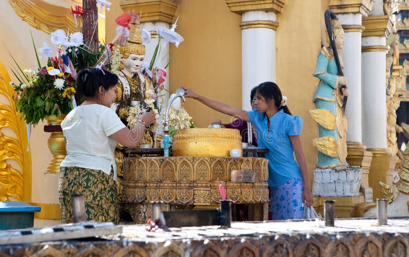 Buddhist Devotees Pouring Water on Buddha Image Editorial Photo - Image ...