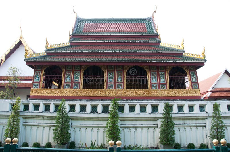 Buddhist Library in Wat Kalayanamit Stock Photo - Image of statue ...