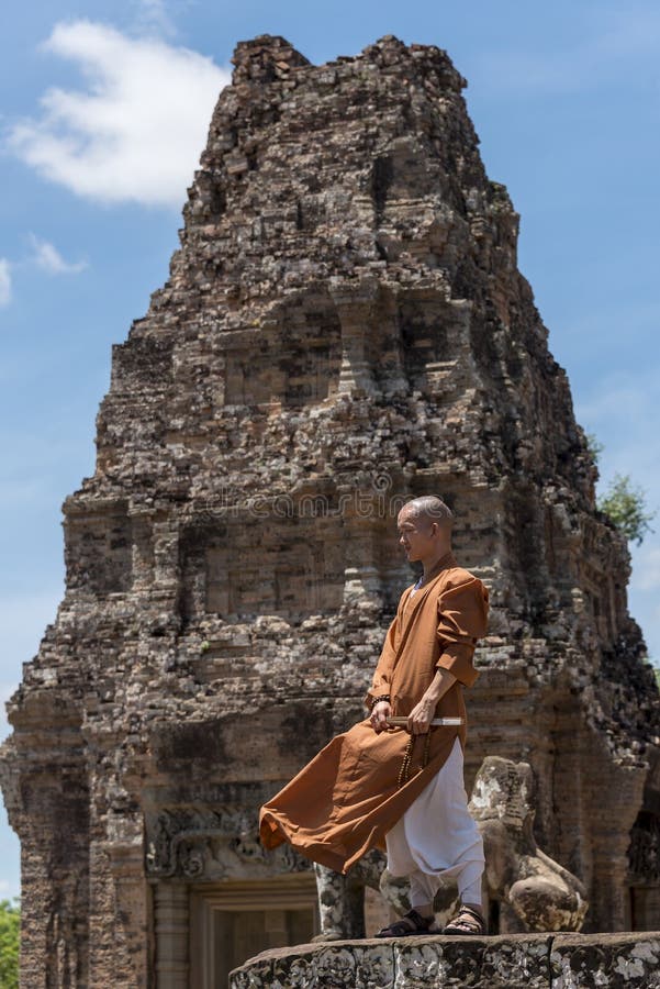 Buddhist Monk Angkor Wat, Cambodia Editorial Stock Image - Image of ...