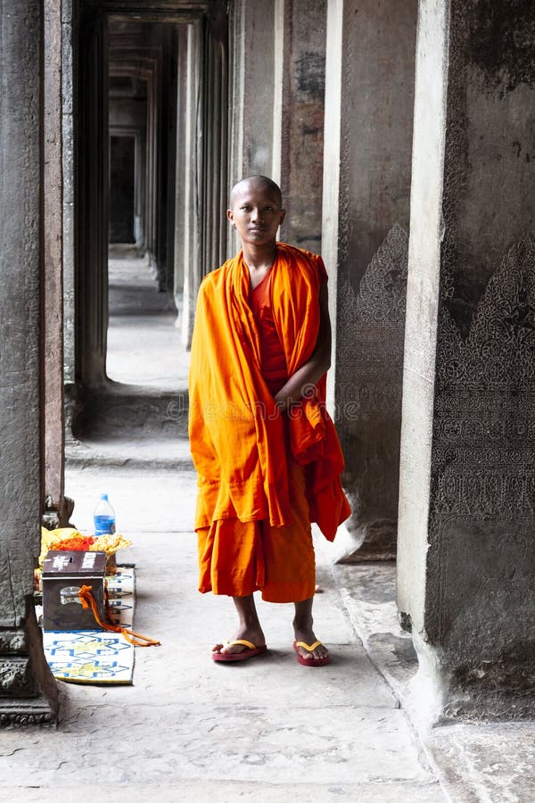 Buddhist Monk Posing for Picture Editorial Photography - Image of ...