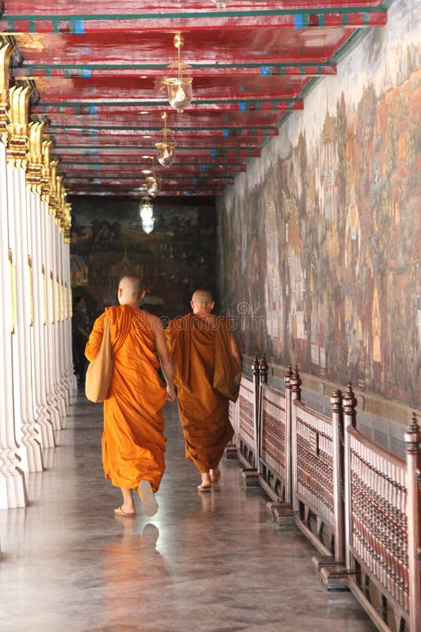 Buddhist Monks Visiting Grand Palace Editorial Photography - Image of ...