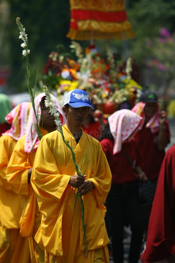 Buddhist religious ritual editorial photo. Image of indonesia - 44340746