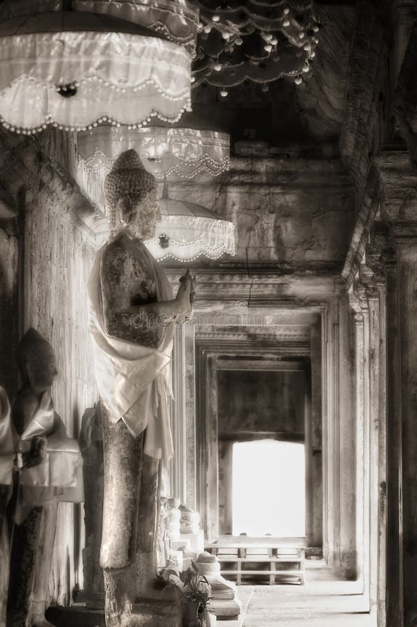 Buddhist Statues at Angkor Wat Stock Image - Image of buddha ...