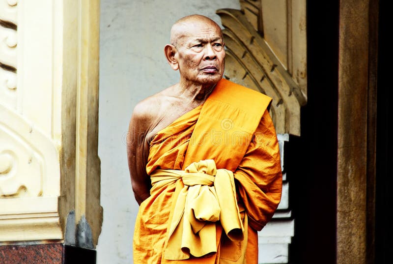 Moench in Bangkok editorial stock photo. Image of asia - 148171098