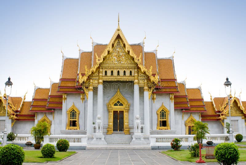 Bangkok buddisttempel fotografering för bildbyråer. Bild av ...
