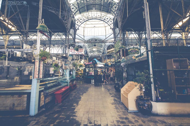 BUENOS AIRES - 31 De Enero De 2018 - Interior Del Mercado Tradicional ...