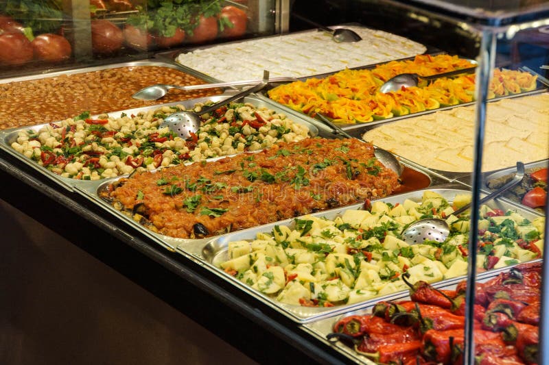 Bufe-Cafeteriamittagessen stockfoto. Bild von gemüse - 75512472