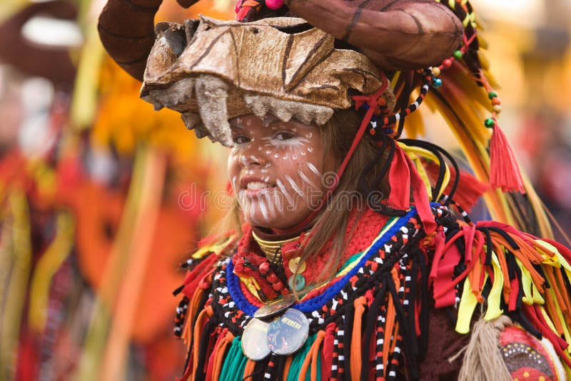 Buffalo Dancer of the 49th Annual United Tribes Pow Wow Editorial Stock ...