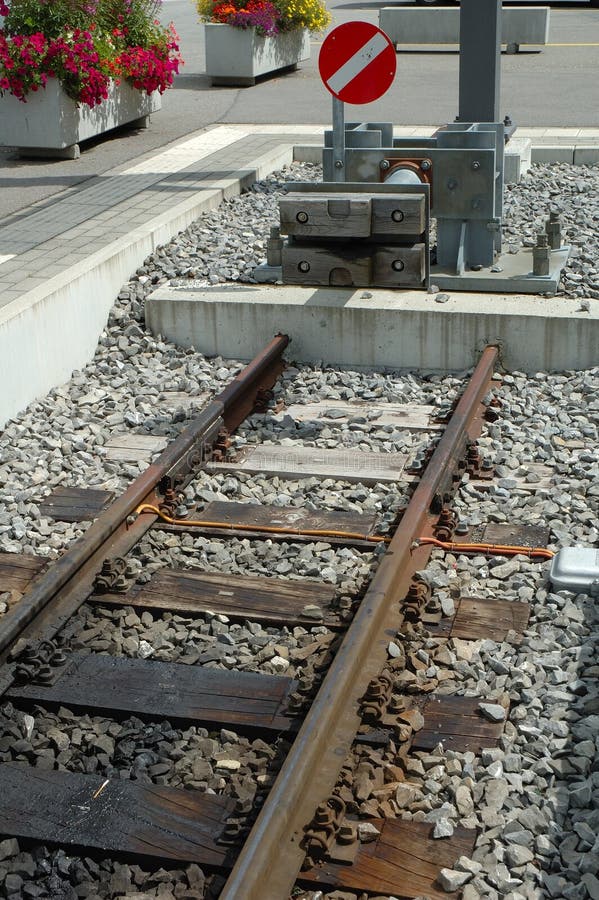 A Train Station Buffer Stop Stock Image - Image of bumping, barreiro ...
