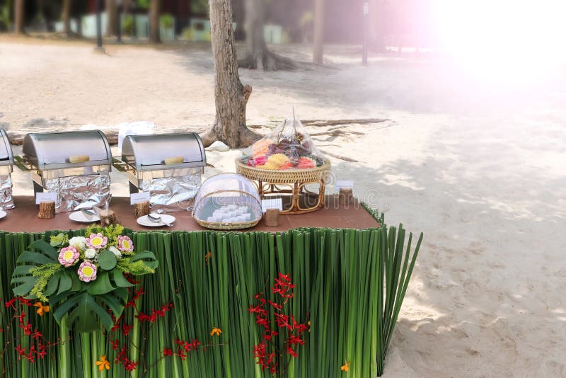 Buffet on the Beach , Line Set Up for Lunch at Tropical Stock Photo ...